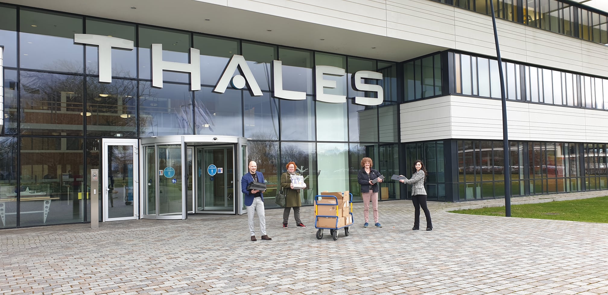 40 Laptops van Thales Nederland : Humanitas Twente